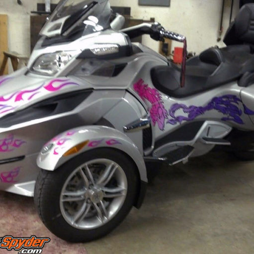 Can-am Spyder Pink Flames - WrapMySpyder.com